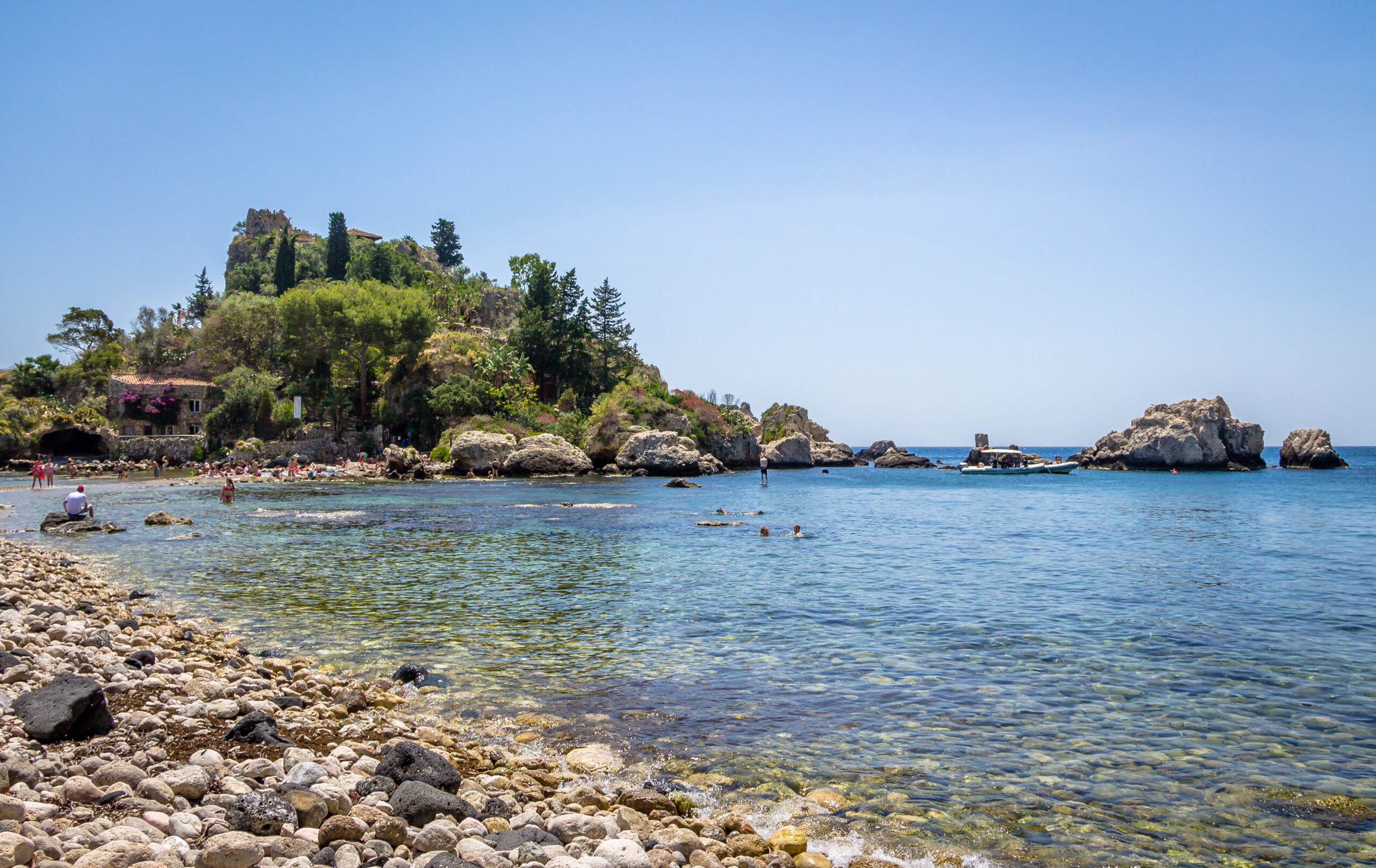 Andare al mare a Taormina: scopri le migliori spiagge della perla siciliana